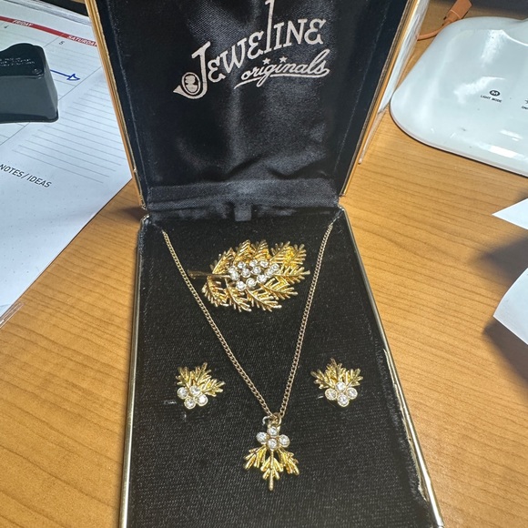 Jewelry | Vintage 195s Jeweline Originals Jewelry Set Brooch Earrings ...